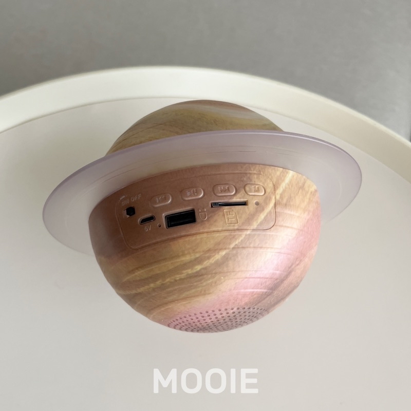 【MOOIE】現貨24H出貨 土星環夜燈音響 可插記憶卡 氛圍感神器 小紅書推薦 聖誕節情人節新年生日禮物 交換禮物 | 蝦皮購物