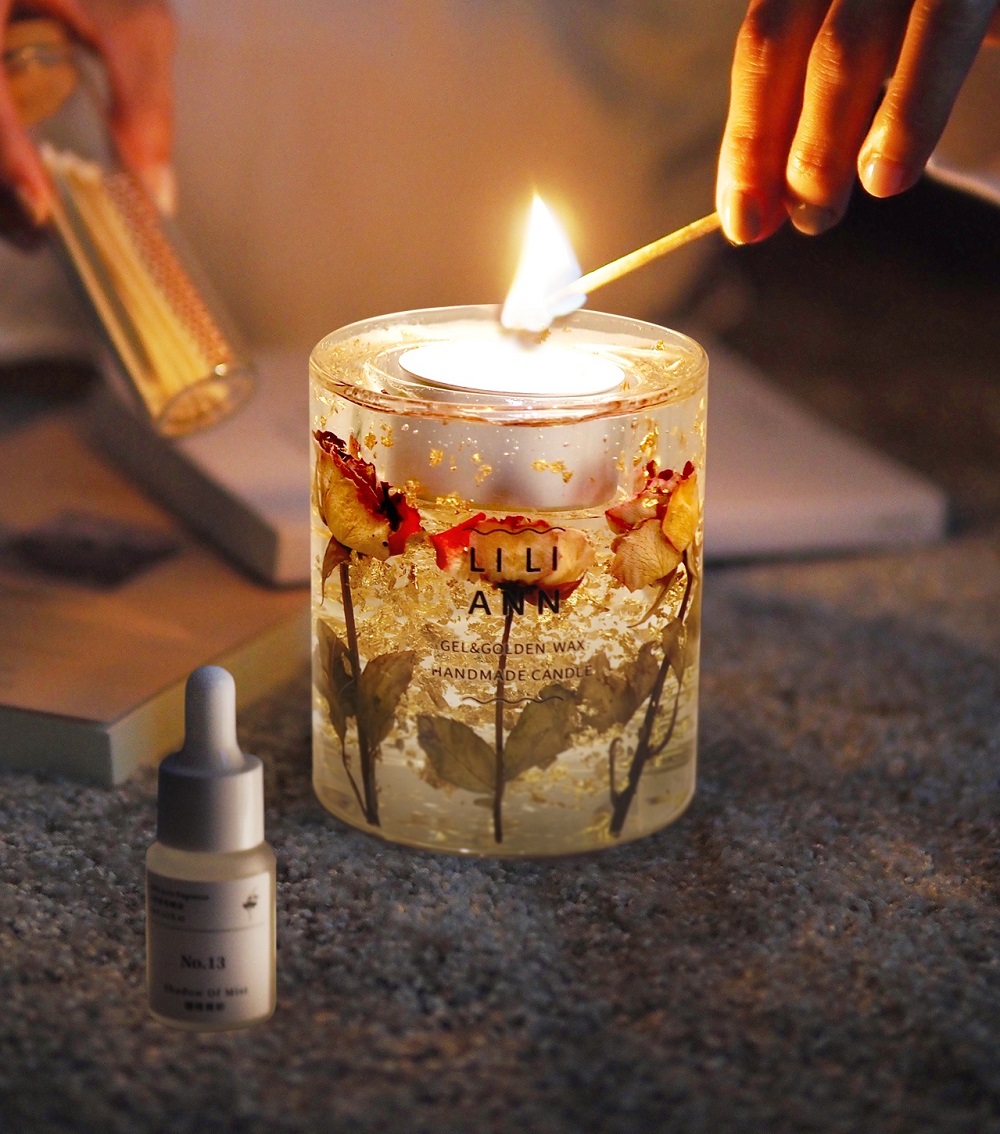 de Balets 晚安莉莉安 永生花藝術蠟燭禮盒 - 玫瑰花 (含充電小燈座/火柴/蠟杯/小蠟燭)【無精油款】 | 蝦皮購物