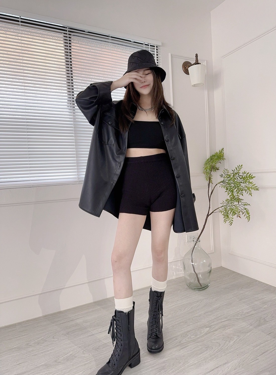 【Rina.space】韓系長版腰帶皮質襯衫外套/皮質外套/皮外套/可當洋裝或外套/必備款皮襯衫外套/百搭單品 | 蝦皮購物