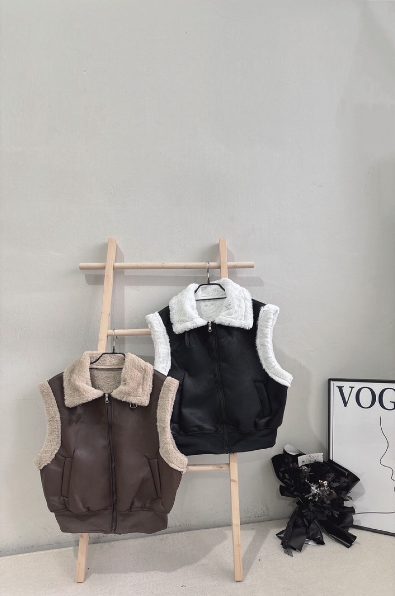 【FASCINO🌕】預購｜甜酷風翻領騎士毛毛拼接皮革背心(2色）#J608 | 蝦皮購物
