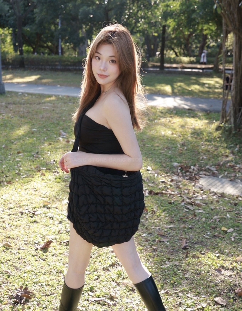 【BASIC】24H出貨｜網紅推薦🔥韓國Raucohouse雲朵柔軟斜背包 大容量 雲朵包 平價包包 | 蝦皮購物