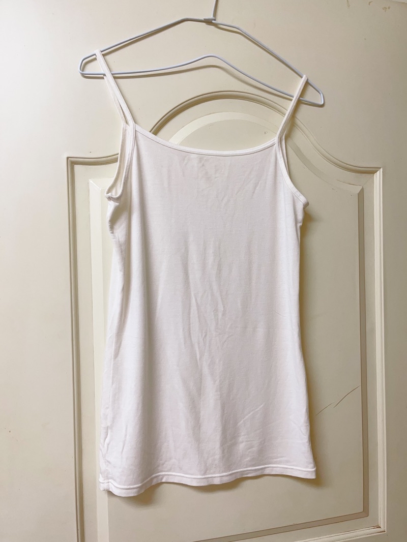 lativ 米白色內搭 細肩帶小背心（M) | 蝦皮購物