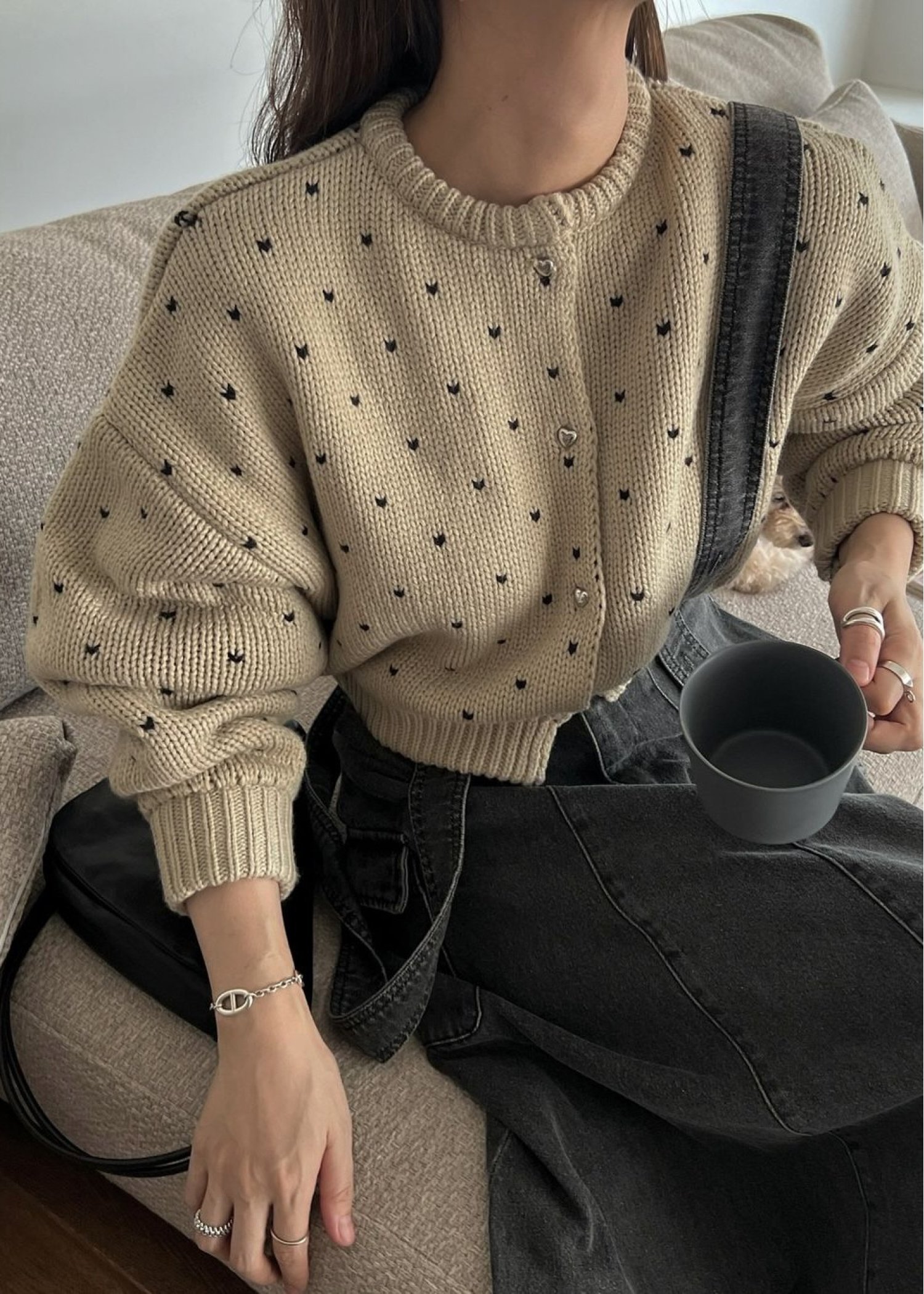 ::Riko Holiday:willfully 日本貴牌愛心刺繡正反兩穿2way短版針織罩衫外套 -三色 241204 | 蝦皮購物