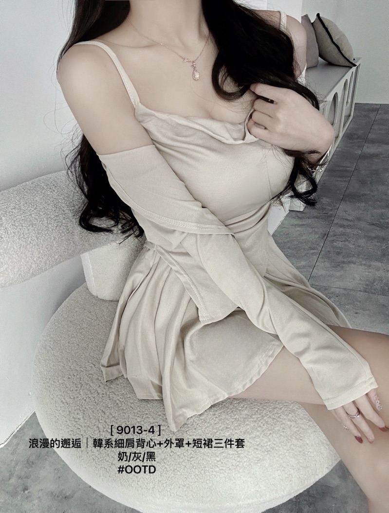 【Y.LLL】｜現貨杏｜預購｜韓系細肩不規則罩杯背心+罩衫外套+百褶短褲裙set 三件式套裝 | 蝦皮購物