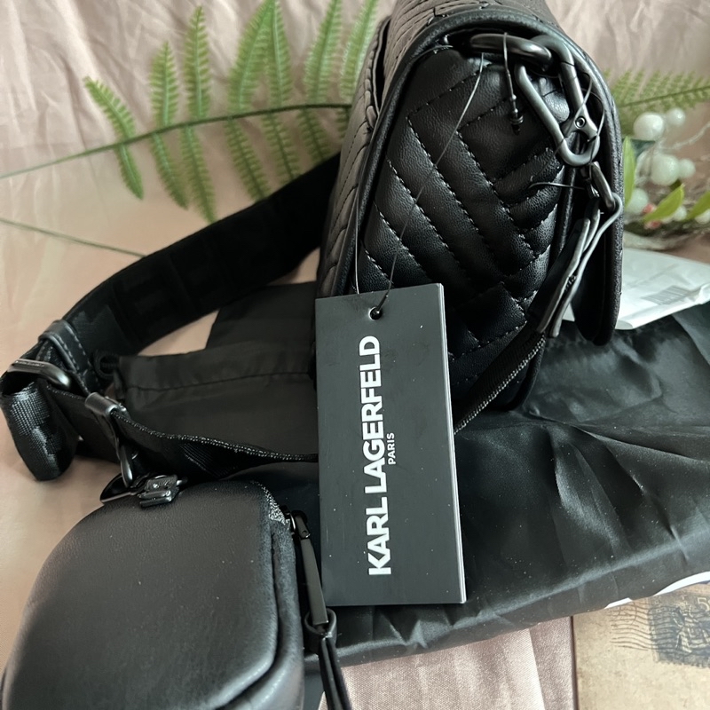 Karl Lagerfeld 卡爾 老佛爺郵差包 斜背包 黑色 現貨 | 蝦皮購物