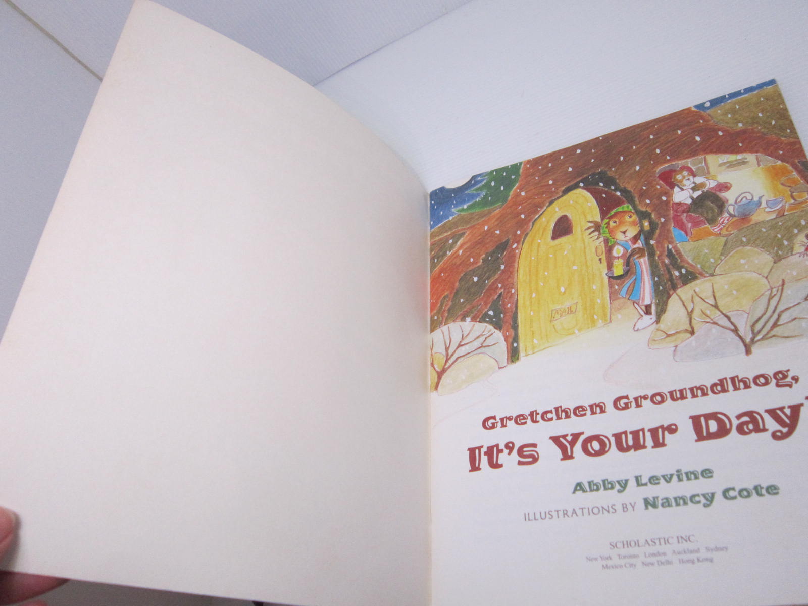 「二手書」Scholastic Gretchen Groundhog It's your day 英文讀本 Levine | 蝦皮購物