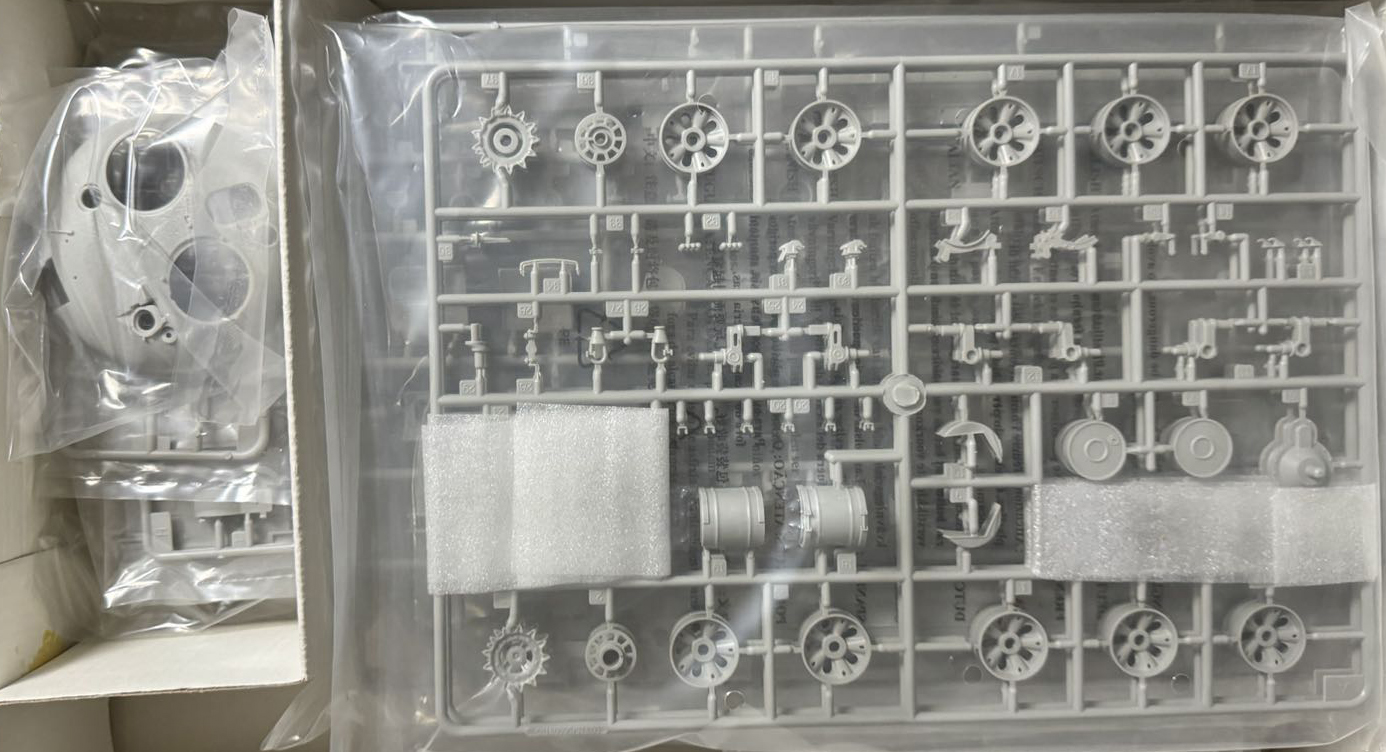 1/35 (01554) 俄羅斯T-62 BDD1984(1972改)(Trumpeter小號手) 附金屬砲管,蝕刻片 | 蝦皮購物