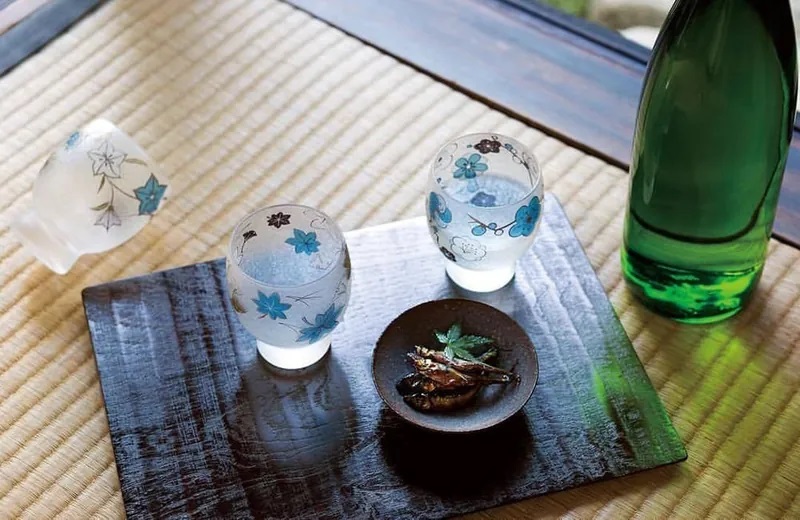 【日本ADERIA】梅花對杯木盒禮盒組-145ml/1組《WUZ屋子-台北》禮盒 送禮 對杯 梅花 酒杯 清酒 清酒杯 | 蝦皮購物