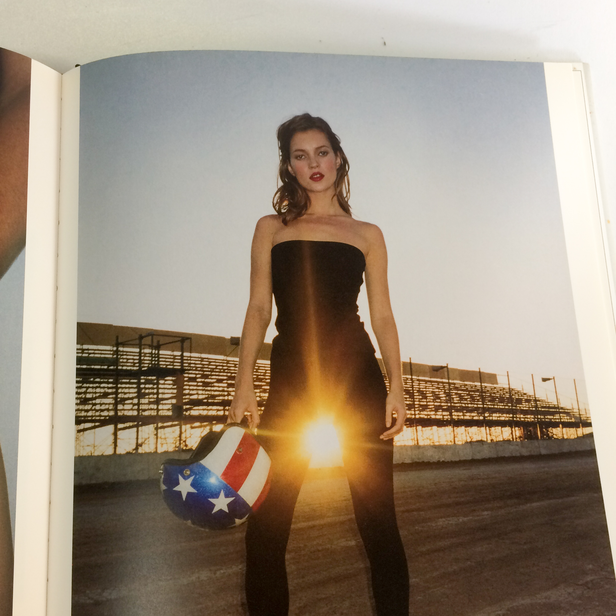 大師絕版攝影集 《TERRYWORLD》 Terry Richardson作品集 精裝大開本 TASCHEN出版 | 蝦皮購物