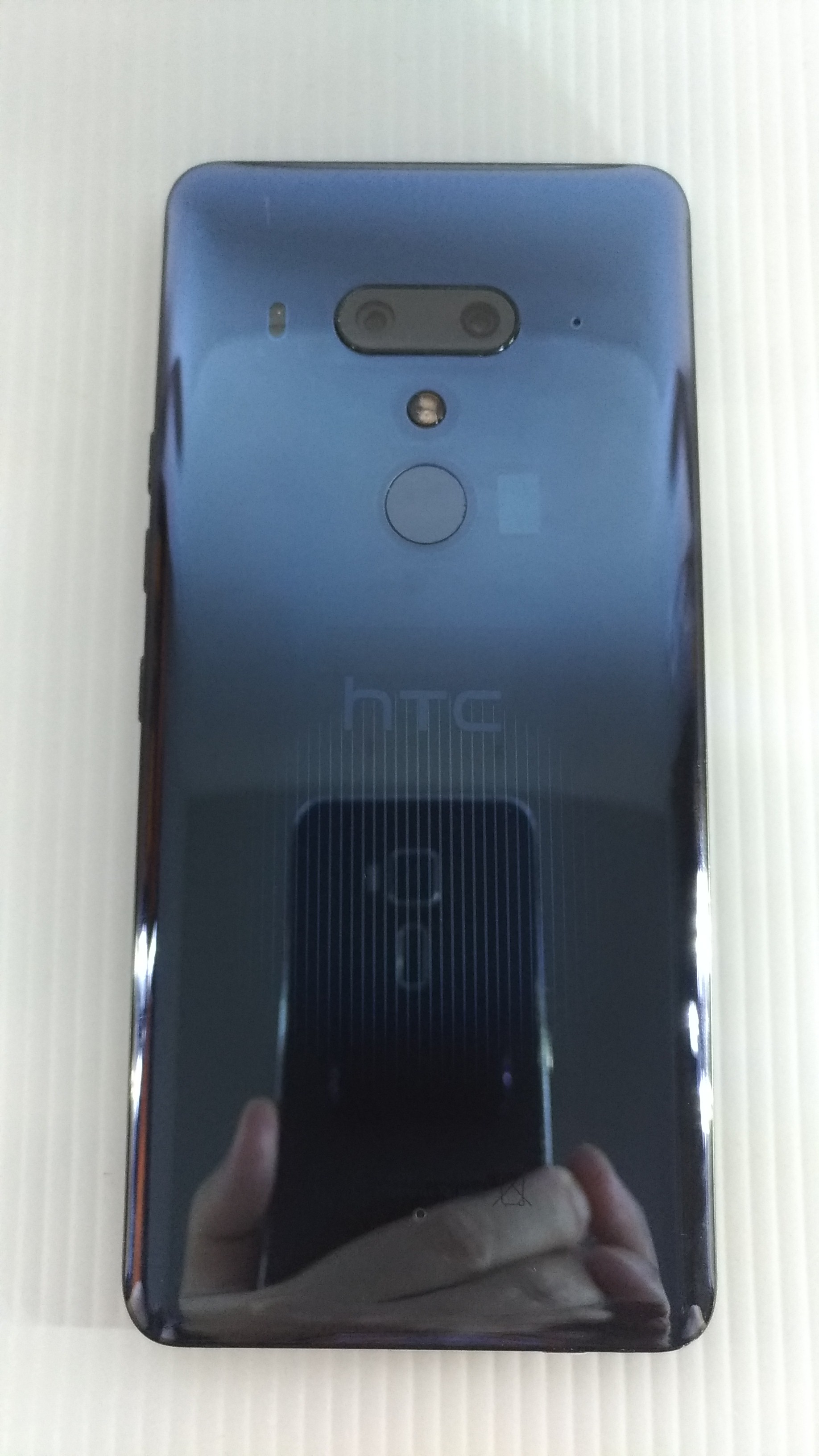 八成五新HTC U12+ 6G/128G 透視藍 6吋 Quad HD+ Super LCD螢幕 3D水漾玻璃 IP68 | 蝦皮購物