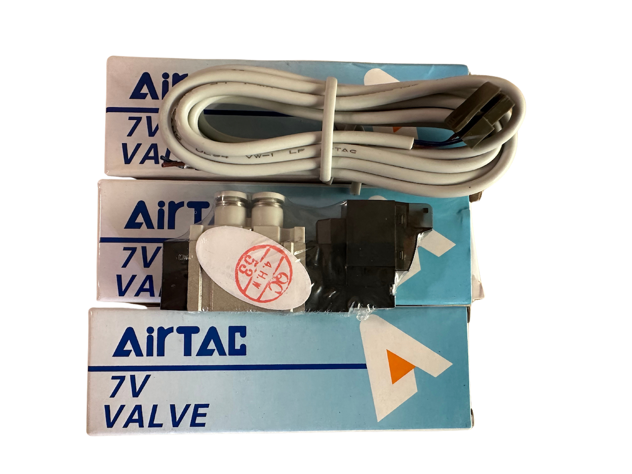 AirTAC 7系列電磁閥7v0510-j04 DC24V 0.9W Amp:37.5mA 五口二位電磁閥 | 蝦皮購物