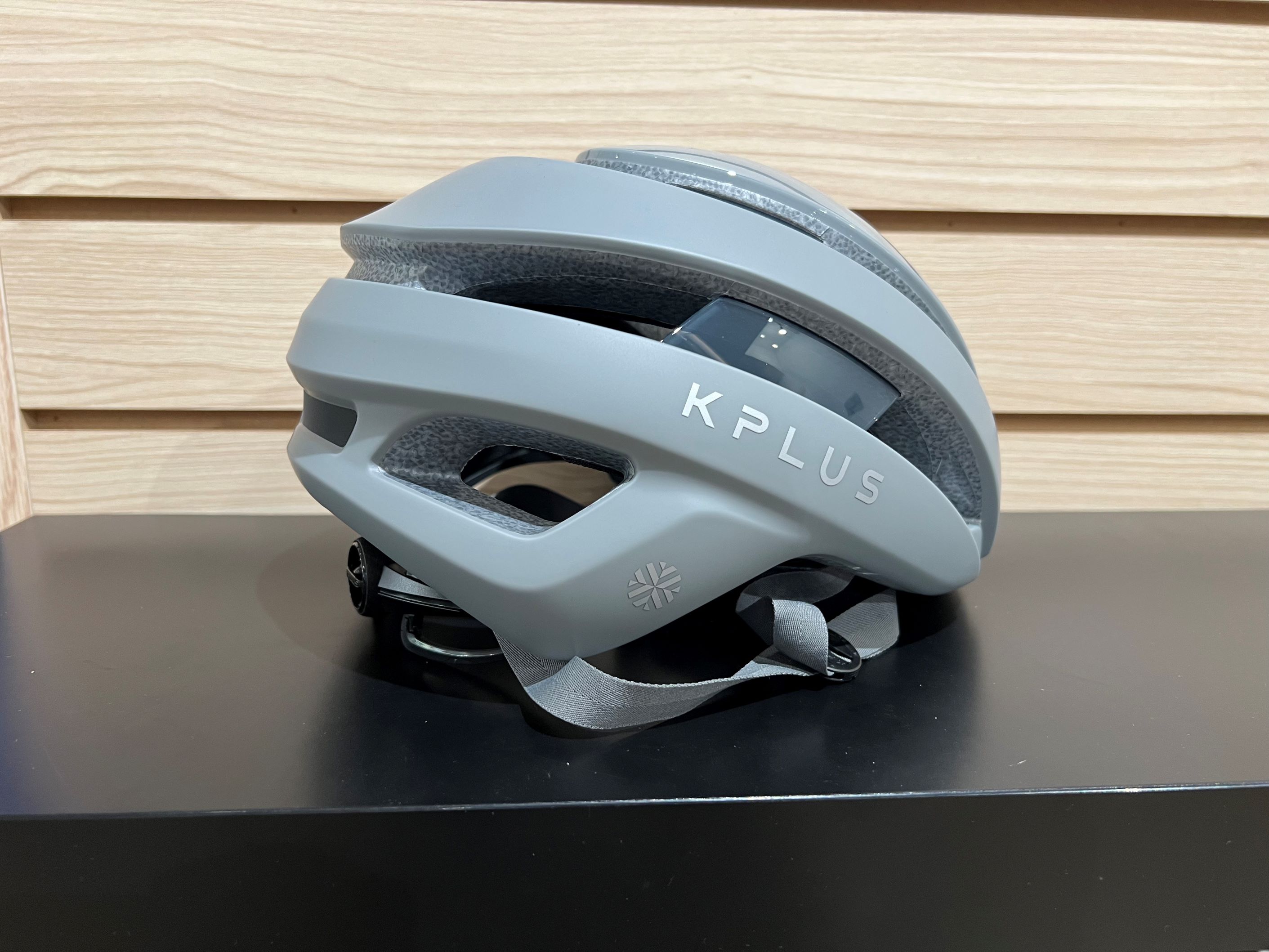 【自由鳶單車】KPLUS AURA 公路競速型 MIPS防護系統 單車安全帽 (水泥灰) | 蝦皮購物