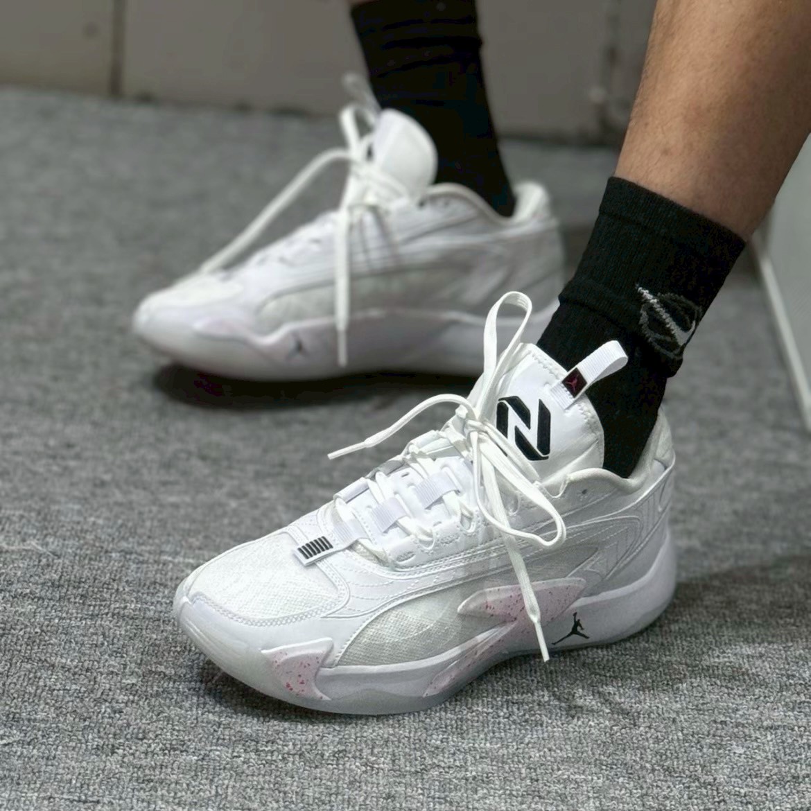 【豬豬老闆】NIKE JORDAN LUKA 2 PF 果凍底 運動 籃球鞋 紫彩DX9012-005 白-106 | 蝦皮購物
