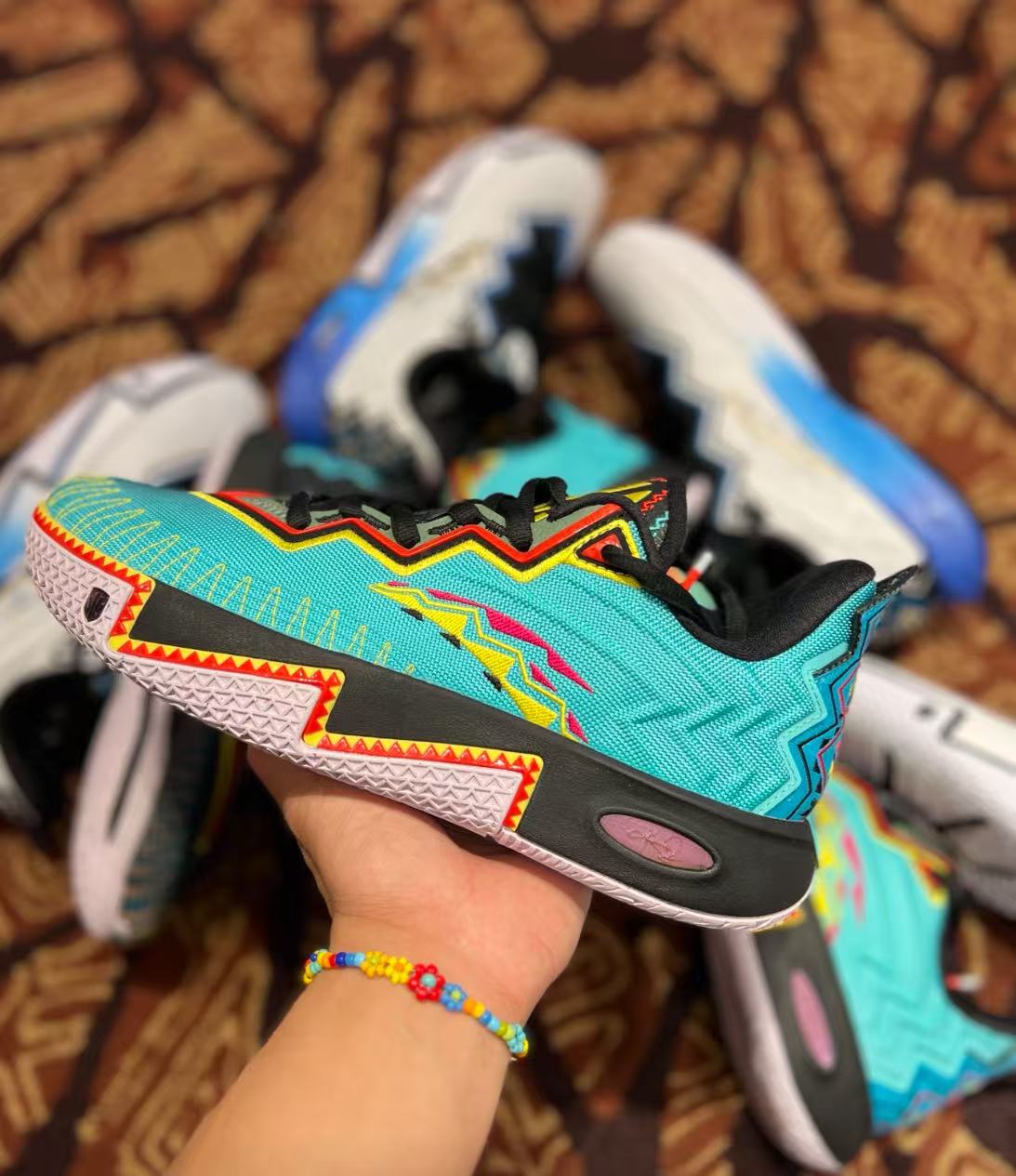 安踏ANTA Kyrie Irving 歐文2代 KAI 2 氮氣減震科技 碳板耐磨減震籃球鞋TPU抗扭低筒籃球鞋 | 蝦皮購物