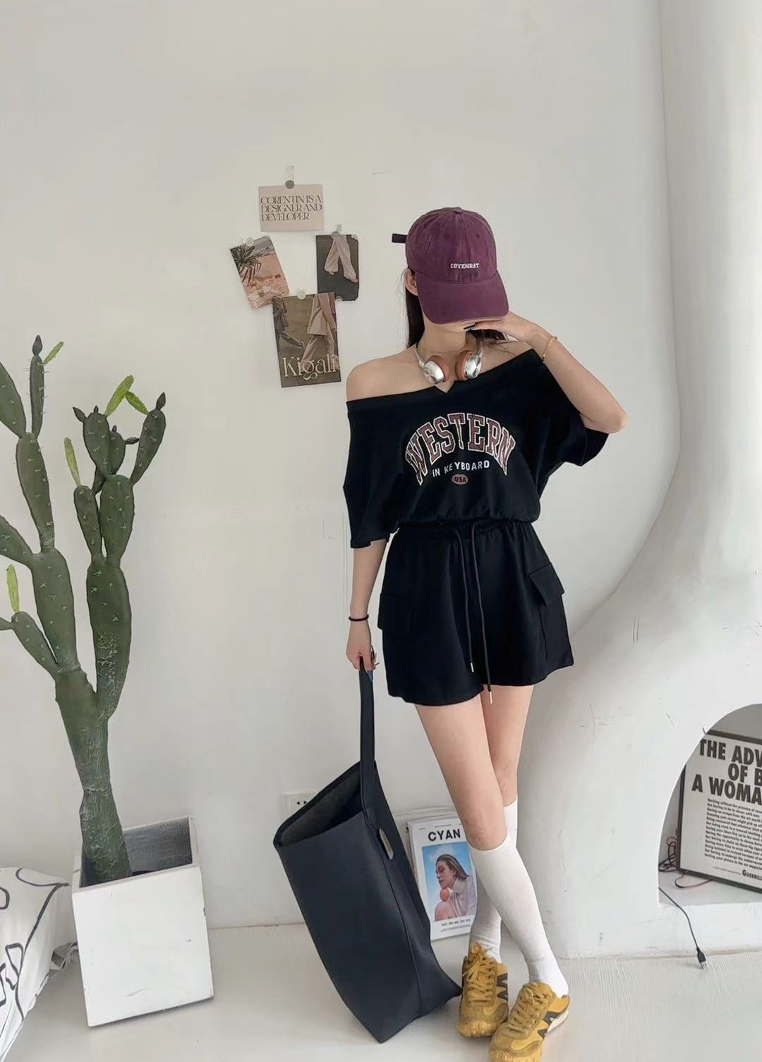 歐美字母工裝短褲套裝【2827】PAPI女裝批發價春夏新款韓系INS修身顯瘦斜肩短袖上衣 高腰短褲 兩件式套裝短褲套裝 | 蝦皮購物