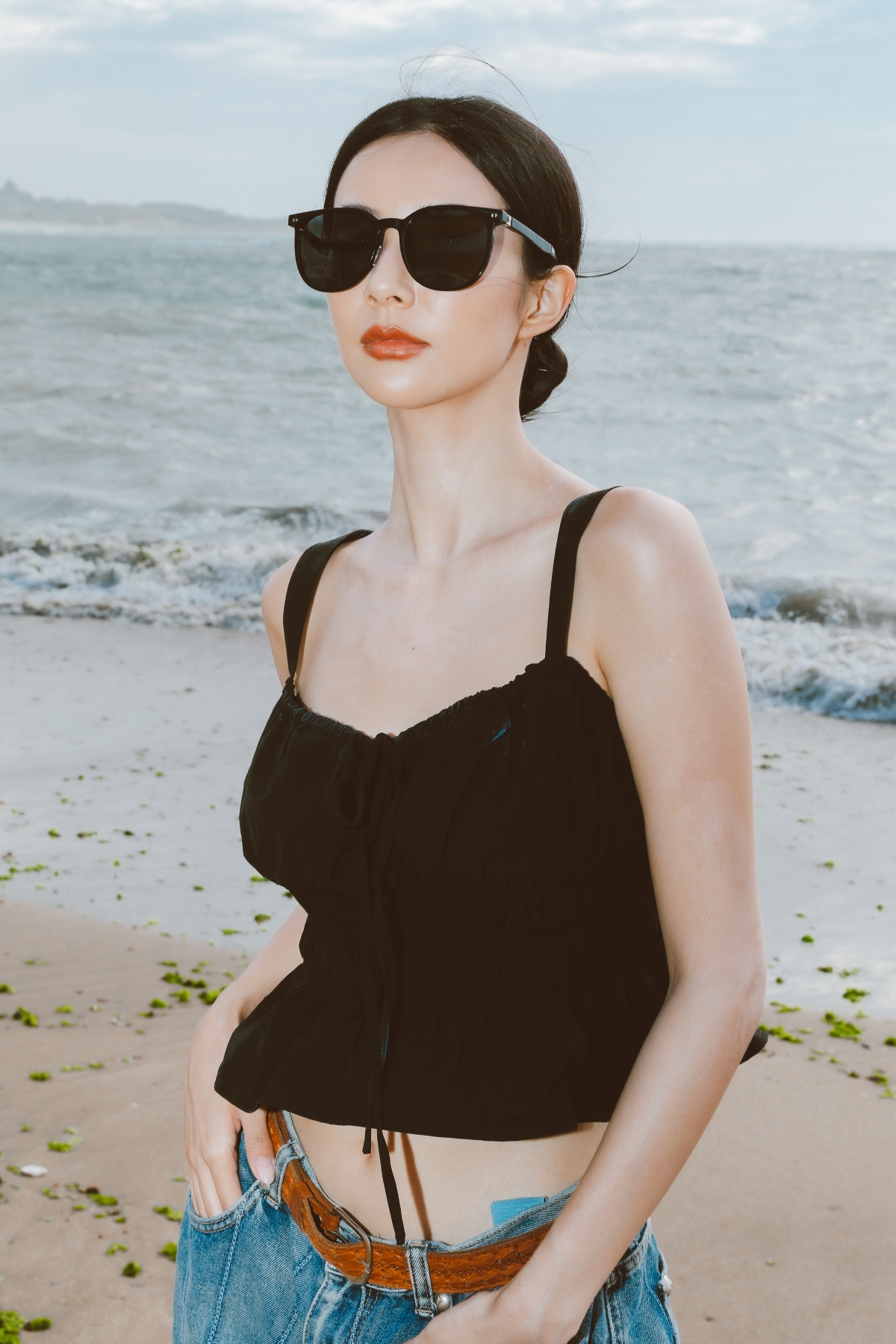 KlassiC.輕行者摺疊墨鏡 F003 輕盈久戴不留印，摺疊收納好攜帶，附墨鏡小方包（顏色隨機出貨） | 蝦皮購物