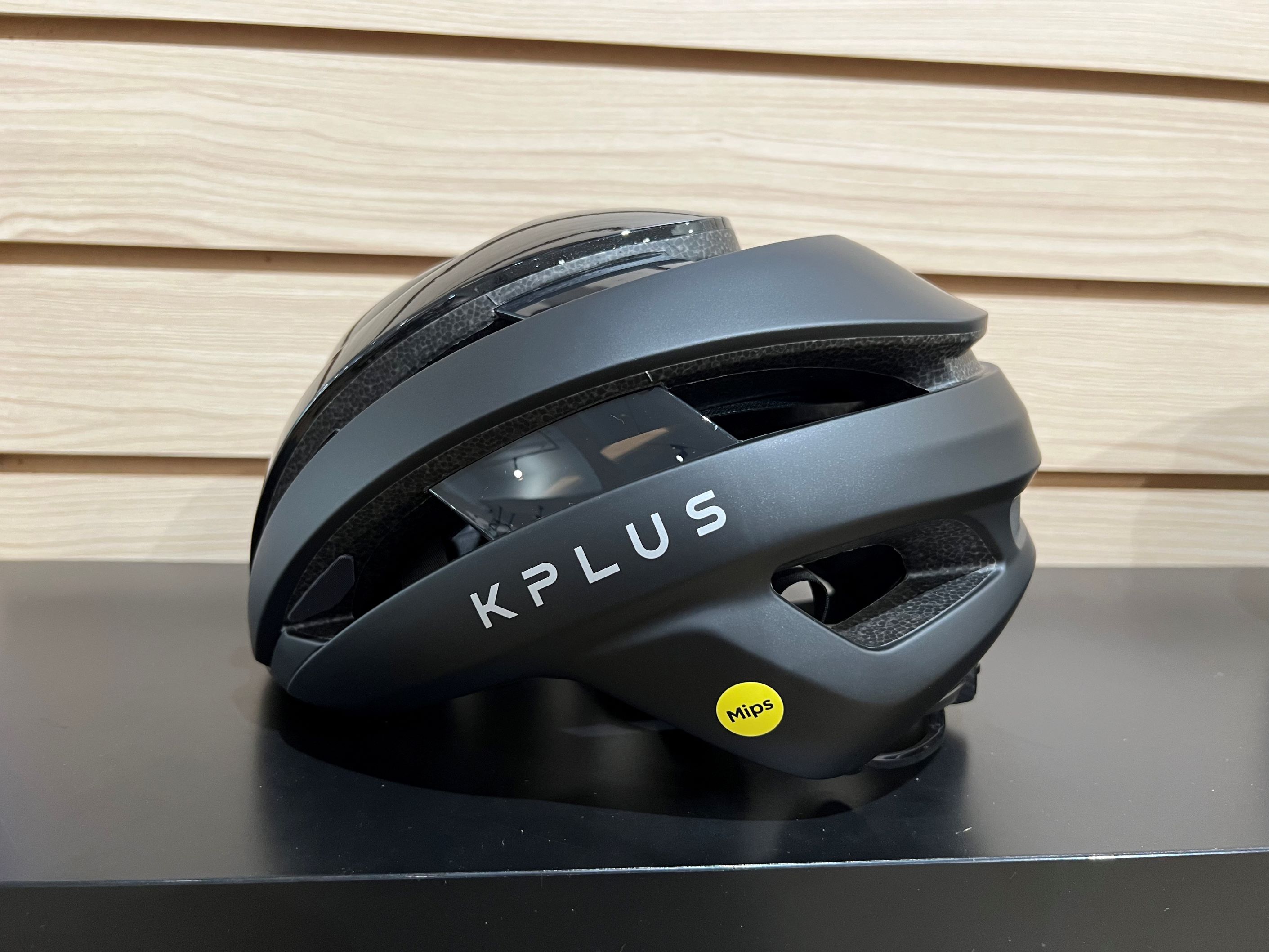 【自由鳶單車】KPLUS AURA 公路競速型 MIPS防護系統 單車安全帽 (珠光黑) | 蝦皮購物