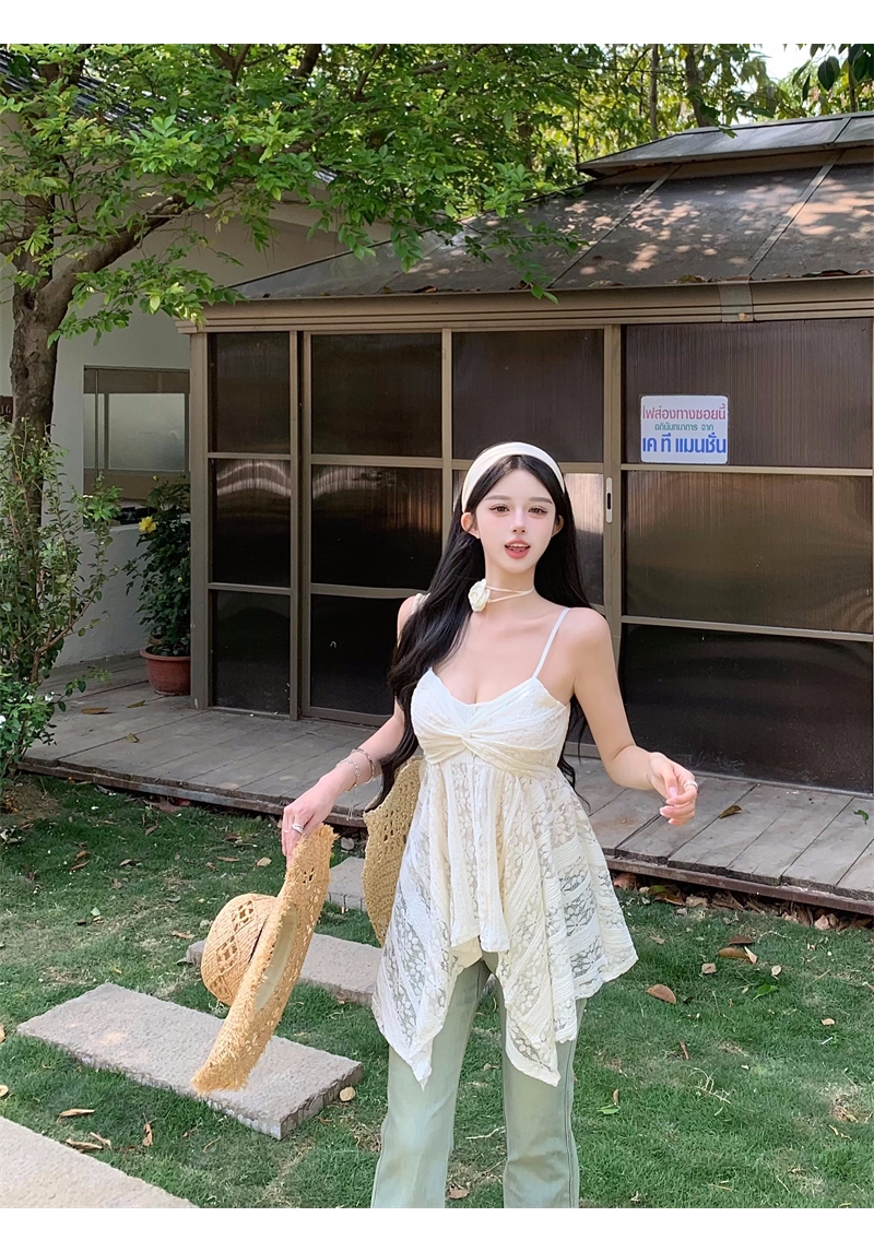 別緻蕾絲吊帶傘狀衣【1029】PAPI女裝批發價春夏新款韓系INS休閒百搭不規則露肩上衣 無袖上衣 細肩帶背心 抹胸上衣 | 蝦皮購物