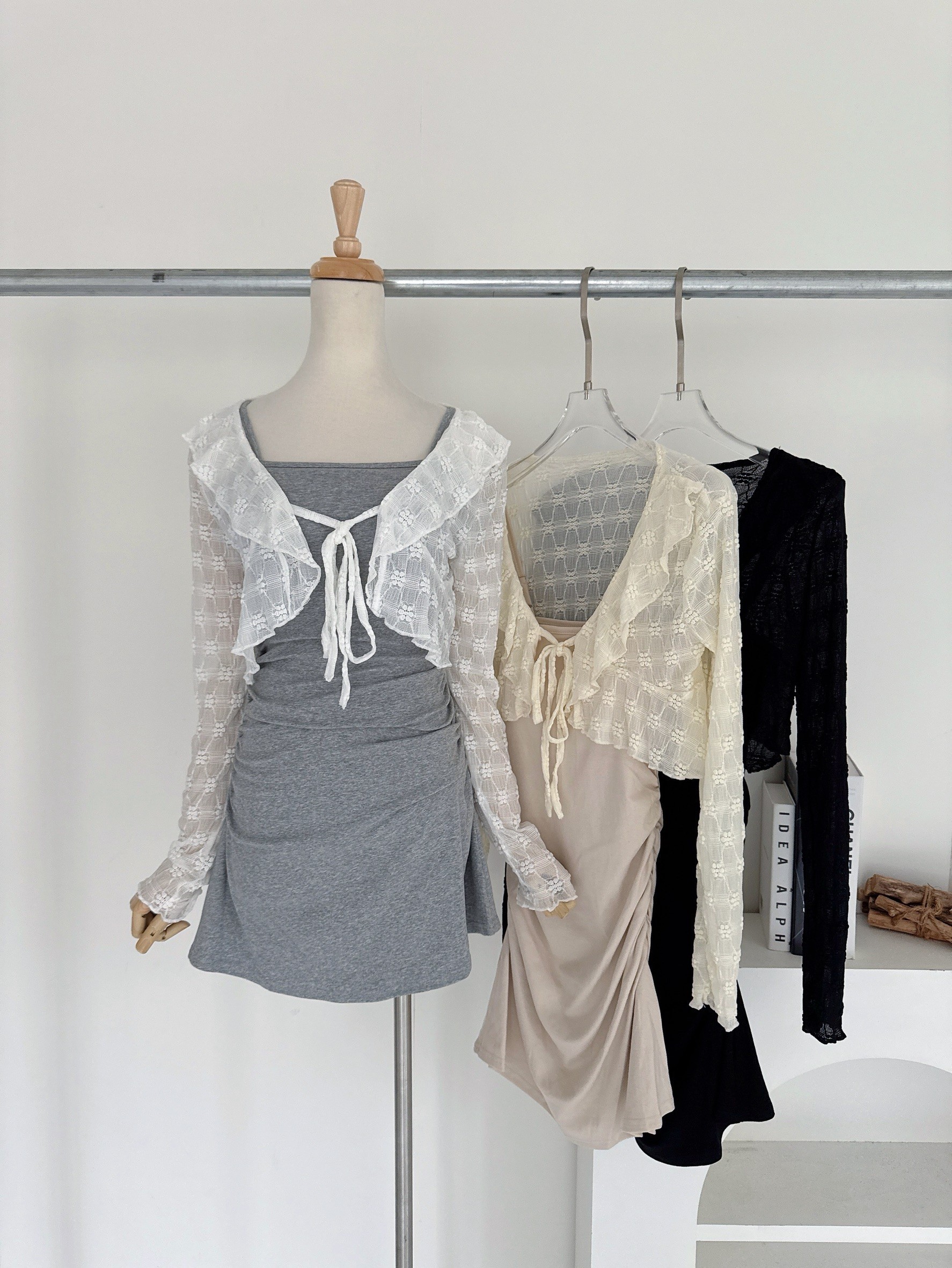 【Rina.space】日系罩衫洋裝兩件套/素面細肩罩杯短洋裝+透膚蕾絲外罩背心套裝/綁帶背心/罩衫背心/短洋裝 | 蝦皮購物