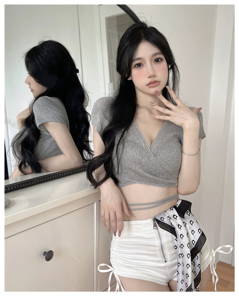 【PAPI】V領綁帶針織上衣 春夏新款韓系INS性感貼身辣妹深V 針織衫 透膚上衣 低胸上衣 短版上衣 T恤【646】 | 蝦皮購物