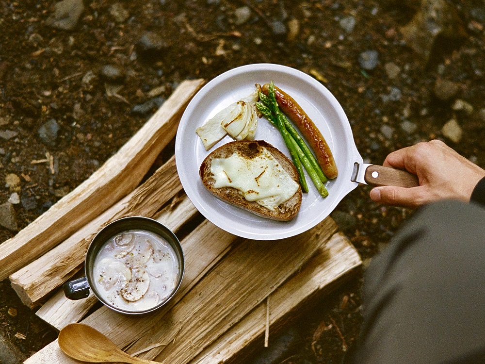 【日本KINTO】FORIS 琺瑯不鏽鋼餐盤-共4款《泡泡生活》餐盤 餐具 盤子 露營 | 蝦皮購物