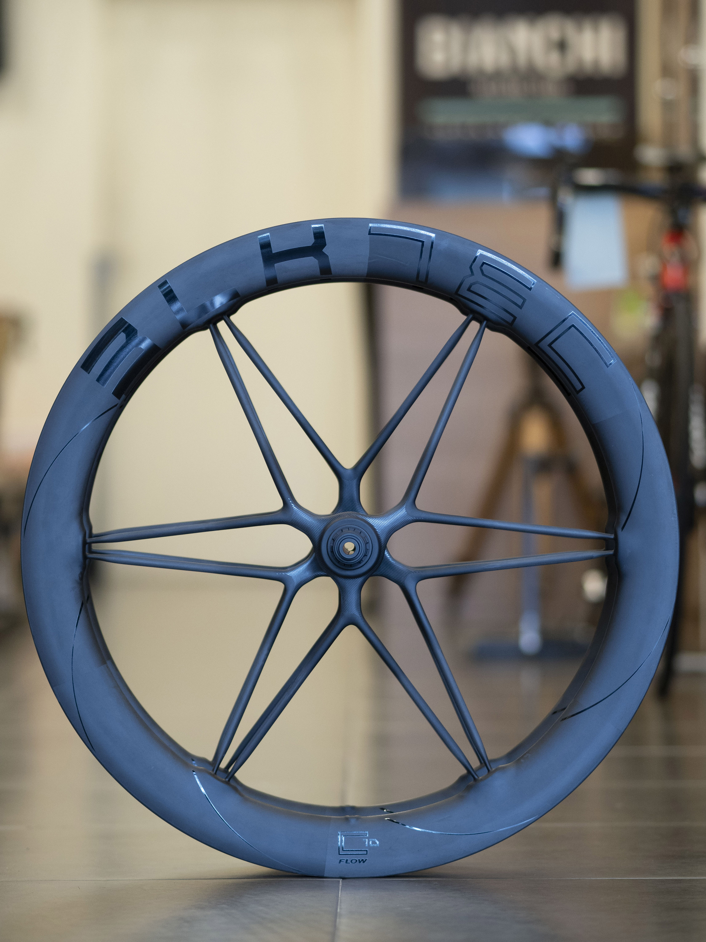 英國 BLKTEC C1D GC HC FLOW 星芒輪 碟煞 公路車 碳纖 輪組 刀輪 > BIKEfun拜訪單車 | 蝦皮購物