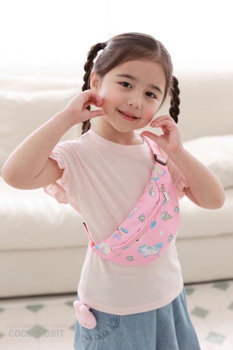 預購｜小雀斑商行｜韓國 COCORABBIT 夏 貼布獨角獸上衣(附側背包)(2色) | 蝦皮購物