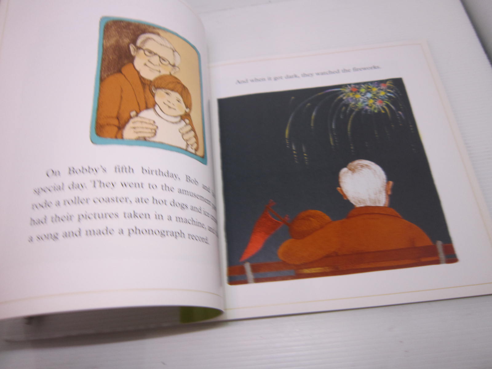 「二手書」Now One Foot, Now the Other Tomie de Paola 英文讀本 平裝 | 蝦皮購物