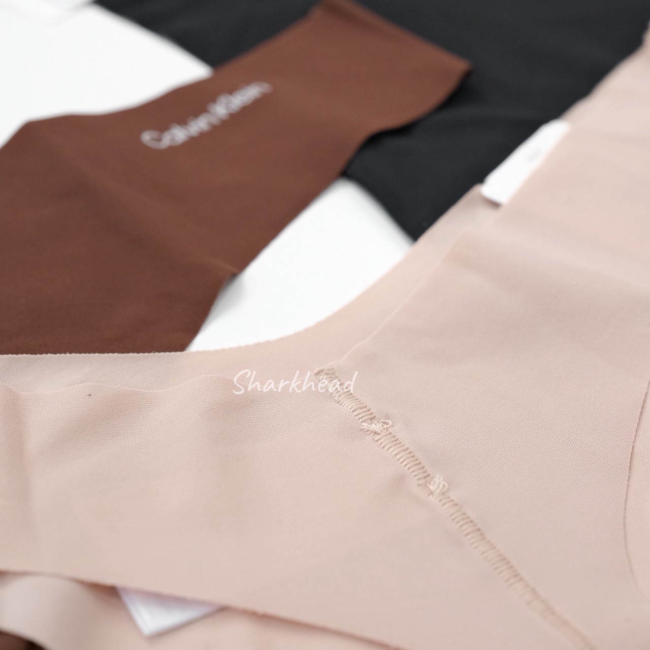 【Sharkhead】現貨 Calvin Klein 巴西式 無痕 深V 丁字褲 黑 粉膚 咖啡 內褲 貼身褲 CK | 蝦皮購物
