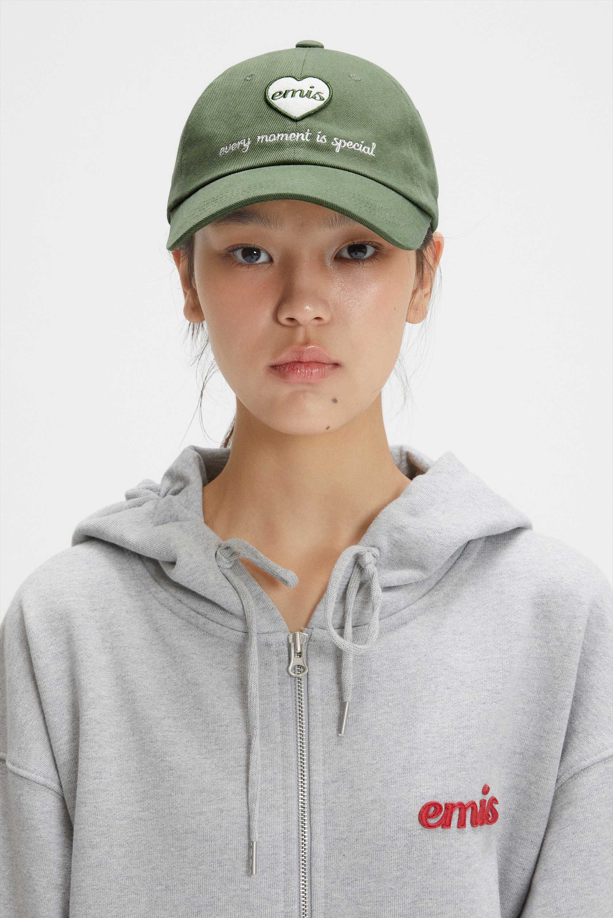在台免運 新款emis 韓國鴨舌帽 老帽 棒球帽 愛心字母小標 jisoo同款 防曬 可調節 百搭 情侶款 新款ins風 | 蝦皮購物