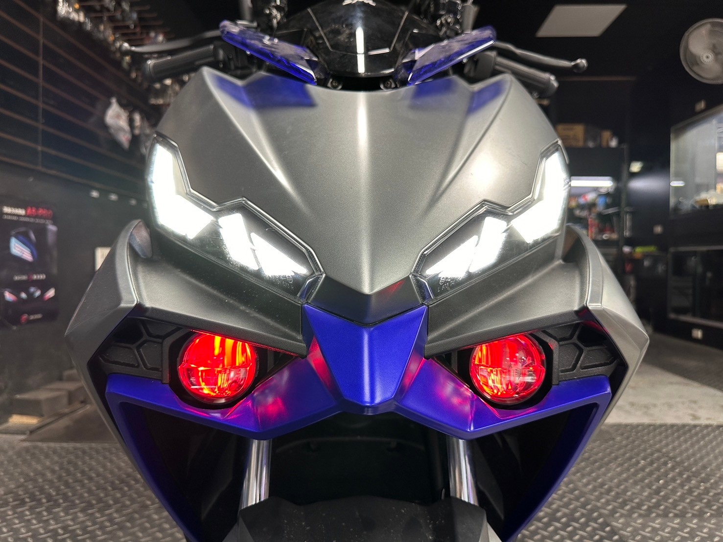 【星爵總部】DRG 大燈 DRG BT 二代龍 大燈套件 魚眼 惡魔眼 GXII 魚眼總成 二代DRG LED 大燈總成 | 蝦皮購物