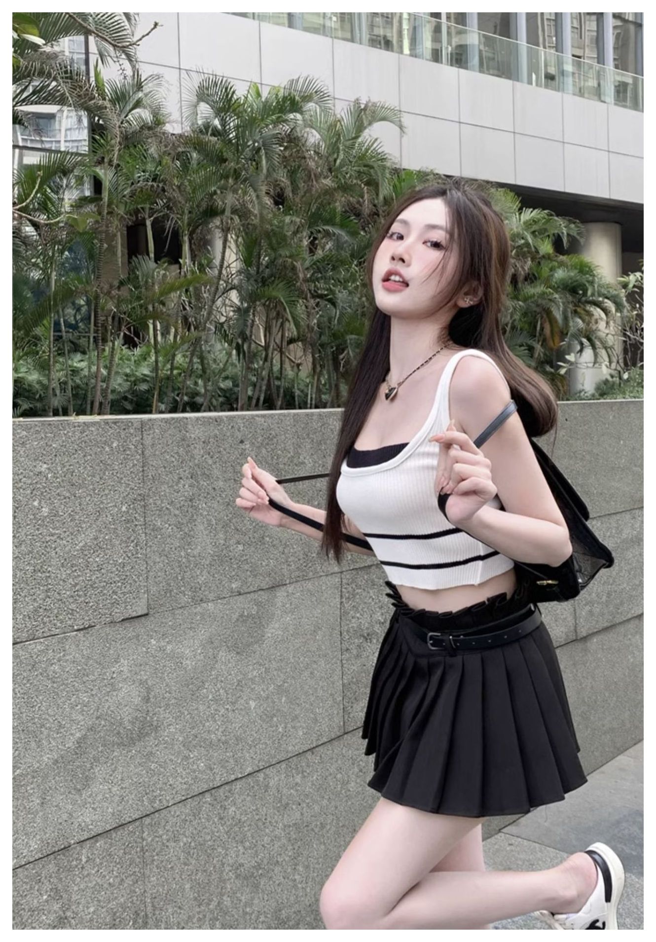 【PAPI】假兩件針織背心 春夏新款韓系INS性感貼身露肩上衣 短版上衣 吊帶背心 內搭背心 女裝批發價【09002】 | 蝦皮購物