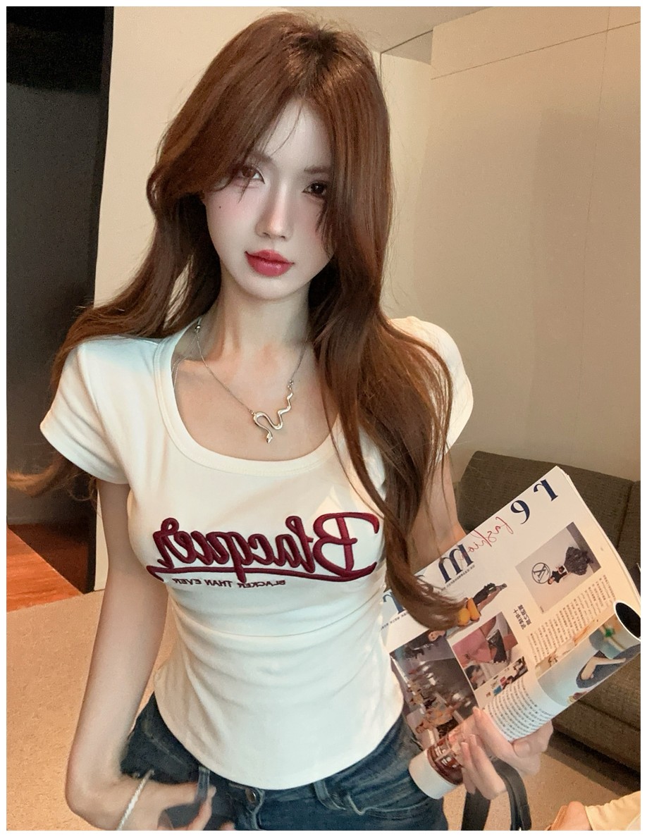 美式刺繡短版上衣【2652】PAPI女裝批發價春夏新款韓系INS休閒百搭性感辣妹短袖撞色收腰方領U領上衣 針織衫 t恤 | 蝦皮購物