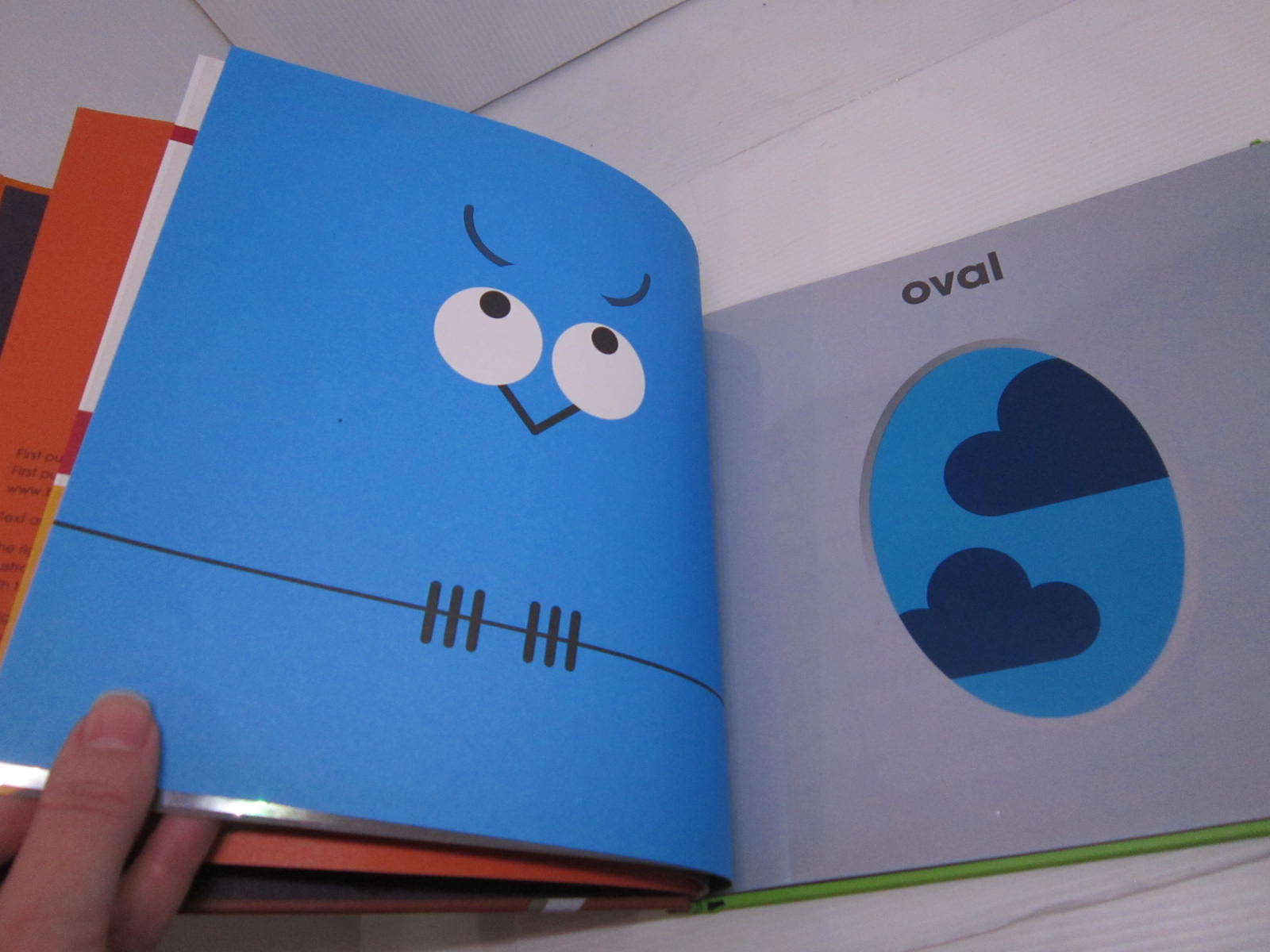 「二手書」Magic Shapes 精裝膠片書 Patrick George see through pages | 蝦皮購物