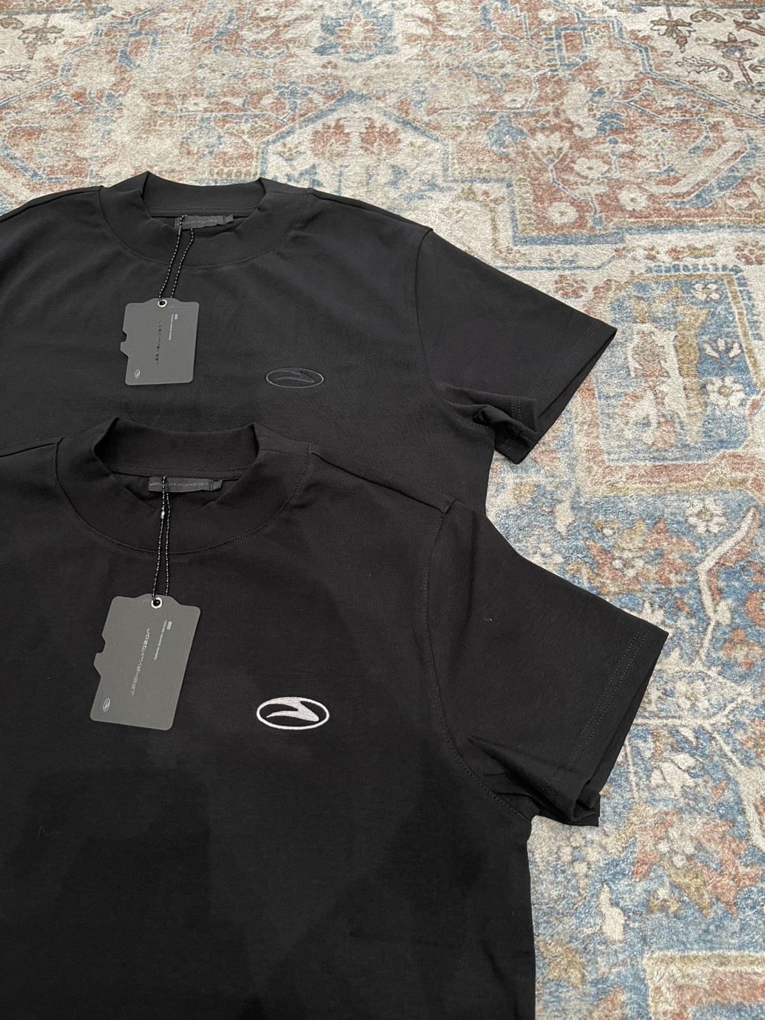 UPGRADE 台南實體店 Jobdatasheet Embroidered Logo - Gray D21 合身 短版 | 蝦皮購物
