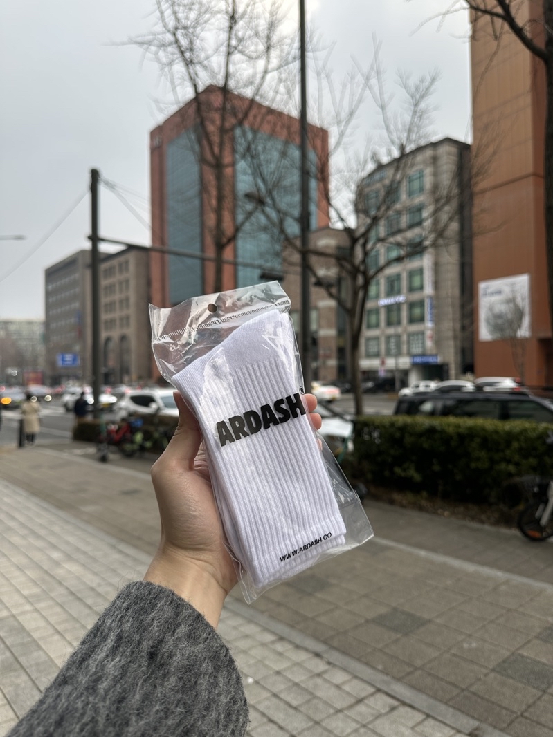 現貨｜24HR出貨【𝐀𝐑𝐃𝐀𝐒𝐇】 《買十送一》毛巾底 高級棉 除臭襪 男女可穿 襪子 長襪 白色襪子 白色長襪 | 蝦皮購物