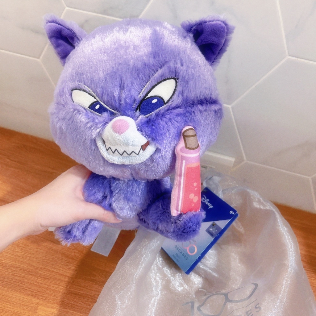 Disney100 Decades ｜Yzma Cat Plush｜迪士尼百年紀念-伊絲瑪貓｜變身國王｜絕版全新｜限定版 | 蝦皮購物