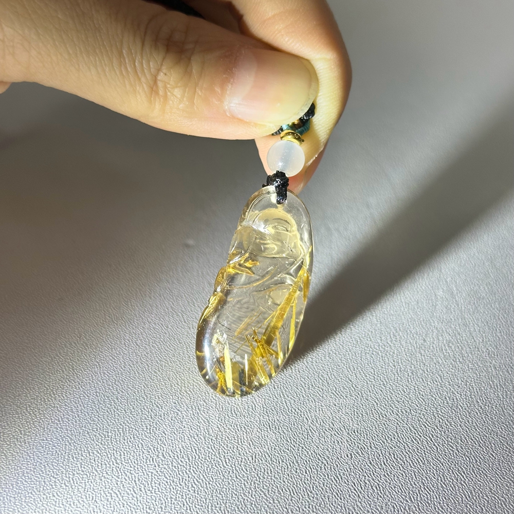 【御古齋】精選天然 清透料 金絲鈦晶 精雕財神 彌勒佛 粗絲板鈦 晶體通透 財源廣進 收藏級 附盒 090903 | 蝦皮購物