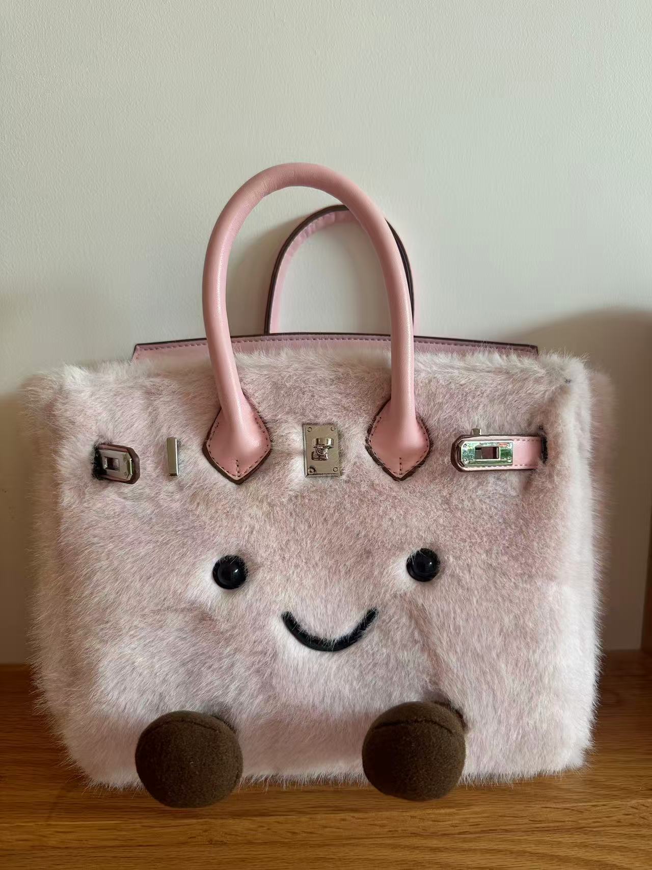 關穎 Jellycat風 鉑金翻玩 不是愛馬仕卻更搶手 有肩揹帶 容量超大 可放ipad （實物圖） | 蝦皮購物