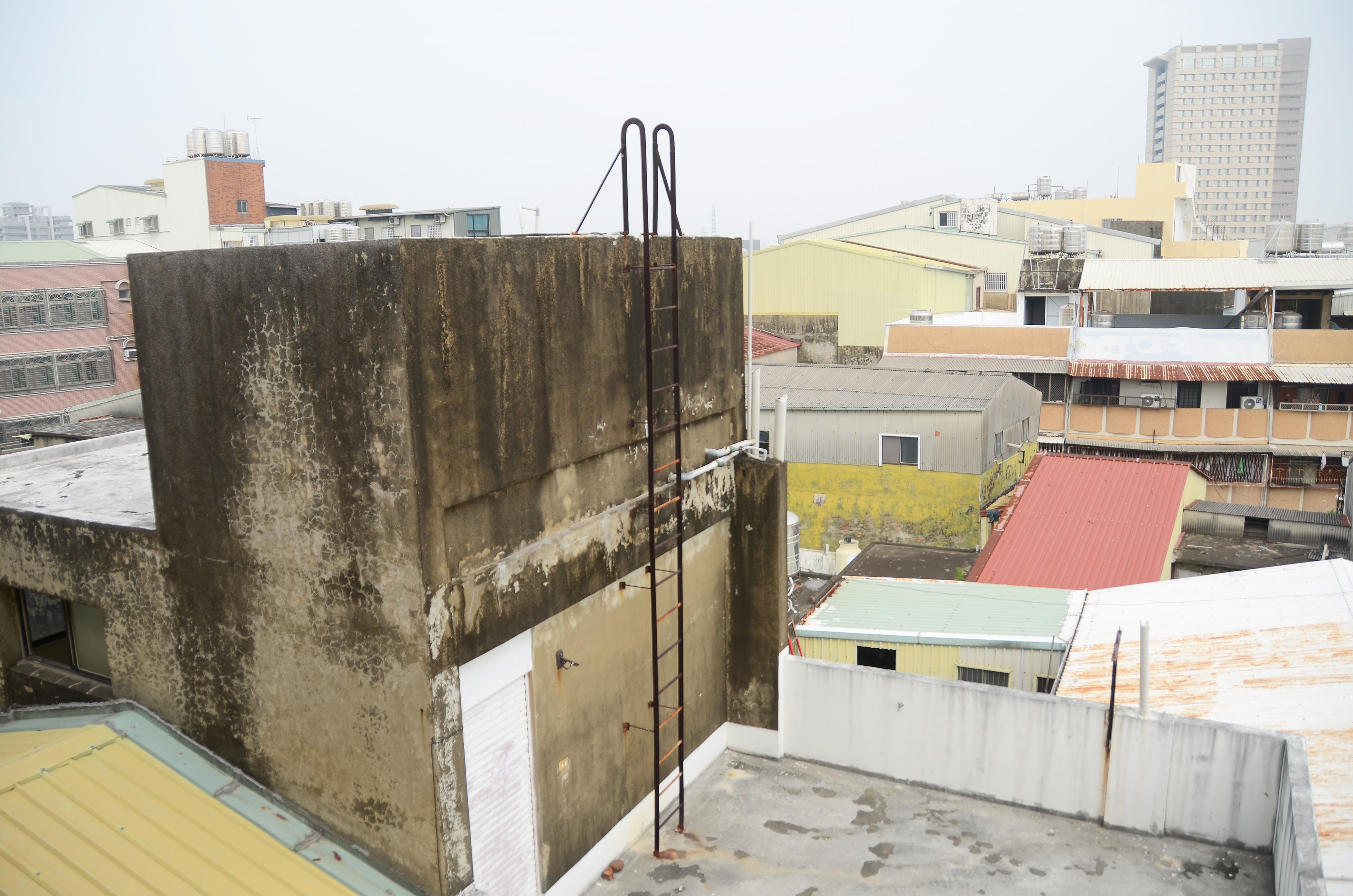 【羽澄】C4-5.Nikon D7000+AF-S DX VR 18-200mm F3.5-5.6G ED+記憶卡 | 蝦皮購物