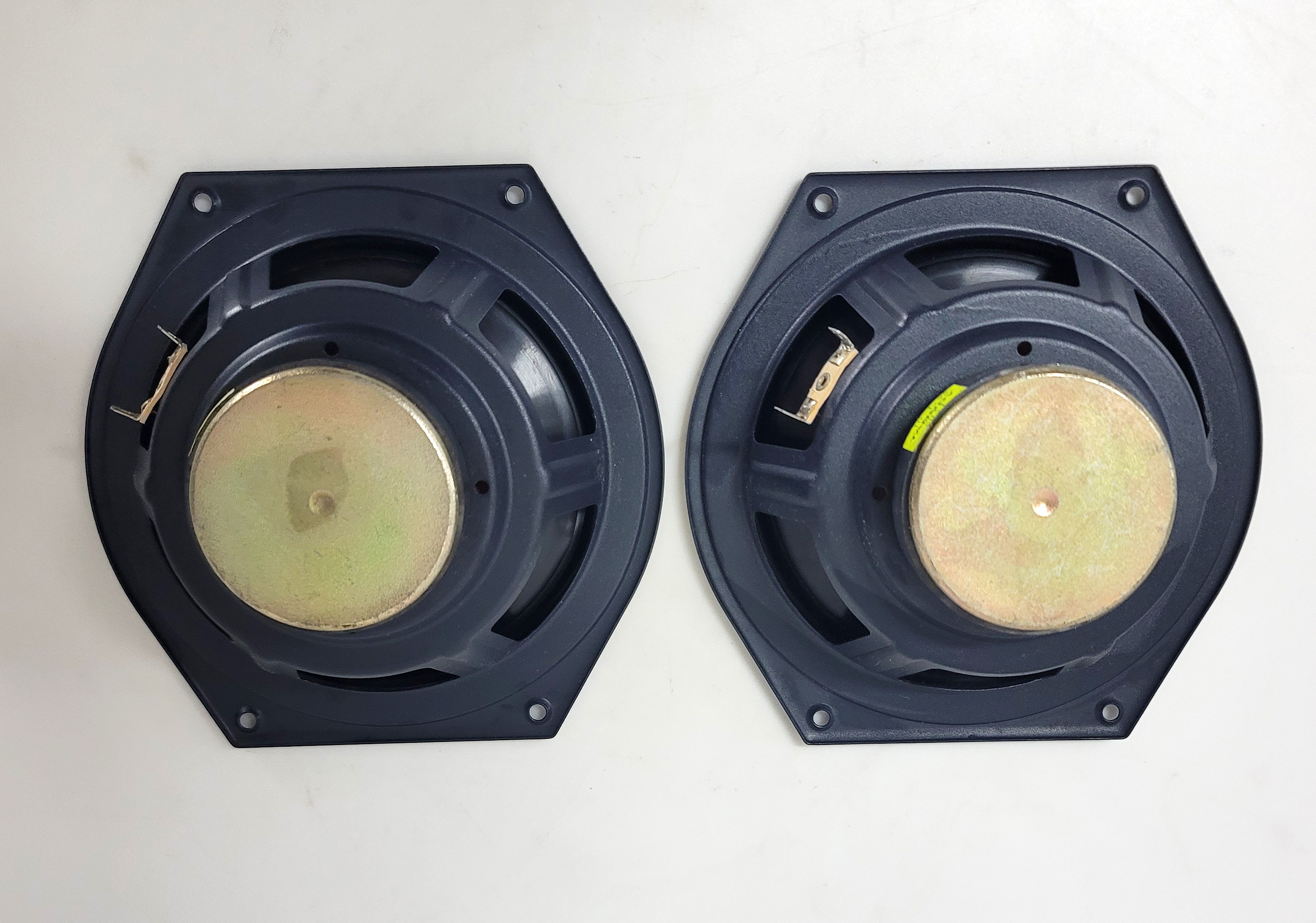 (二手良品如圖) 美國復古 Tannoy 單體喇叭一對，8 吋低音單元 低音揚聲器驅動單體 型號:2031 | 蝦皮購物