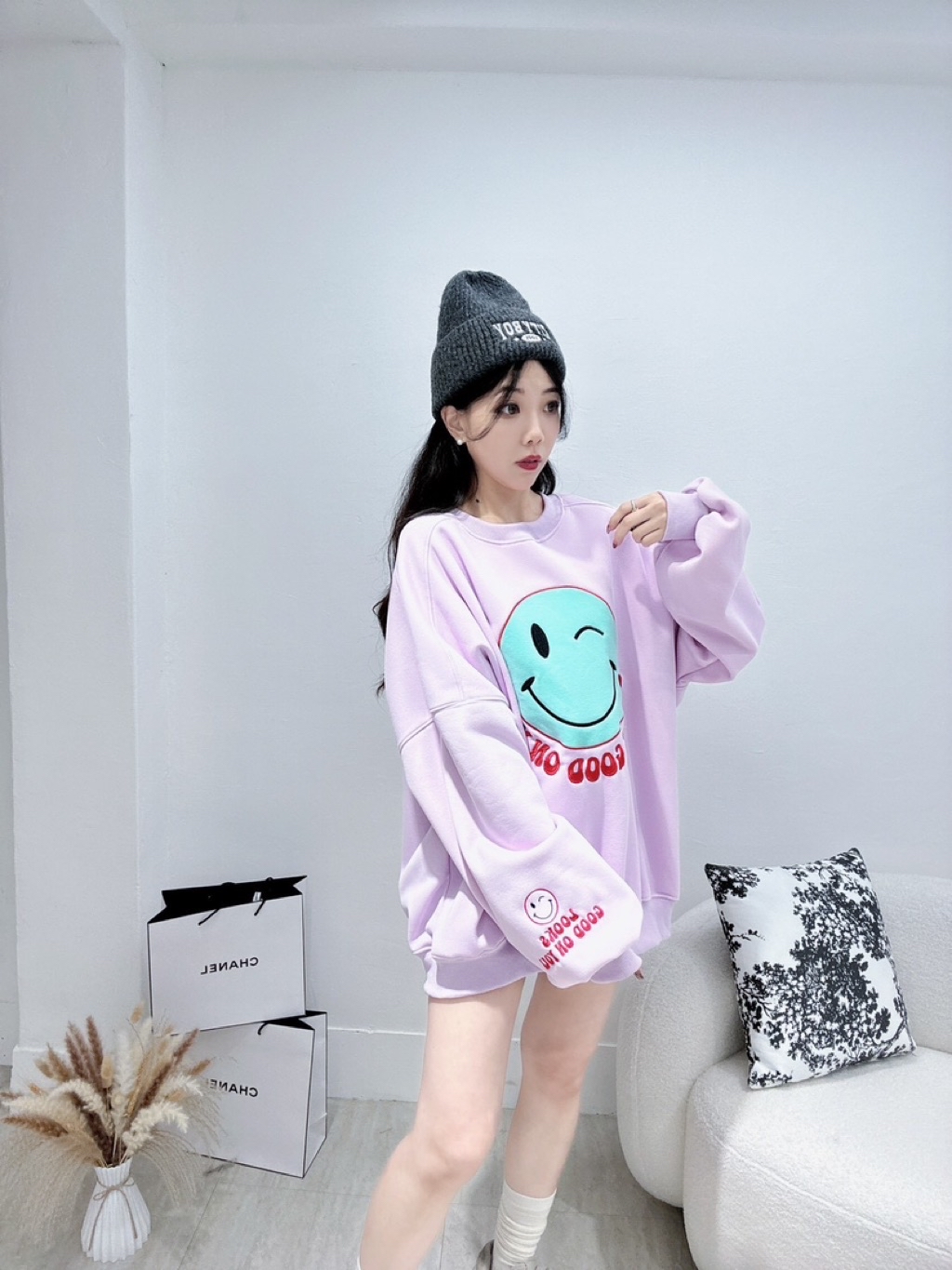 One Peace 】撞色笑臉大學Tee | 蝦皮購物