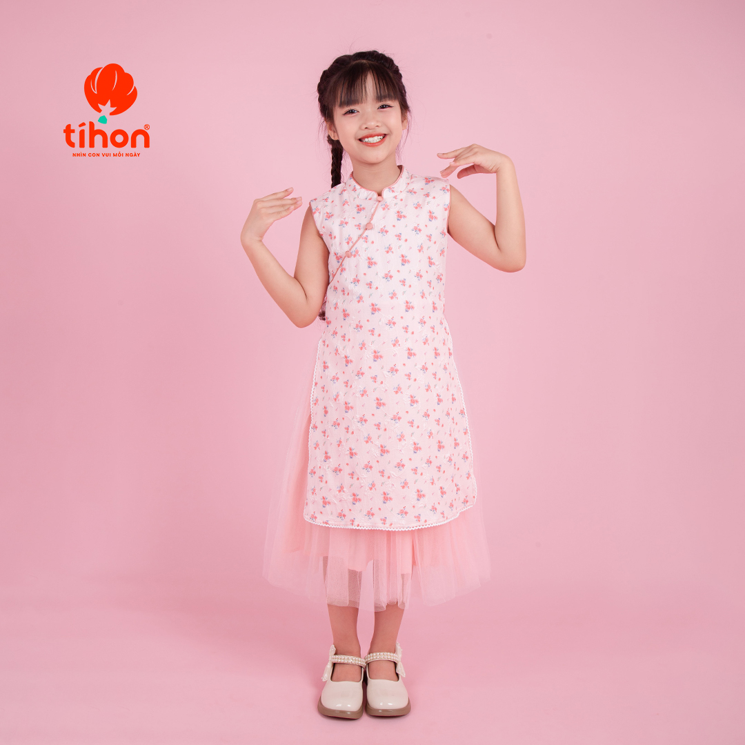 Hang Nga SET for TIHON TIHON 由優質絲綢和網眼製成,帶有經典小花朵細節 SET0750831 | 蝦皮購物