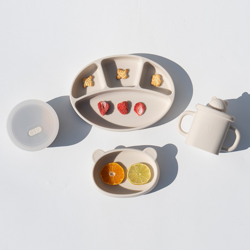 [組合] 4 格橢圓形餵食托盤 & 吸盤托盤 & 吸盤碗 & Modui Bluemama Platinum 矽膠小熊杯 | 蝦皮購物